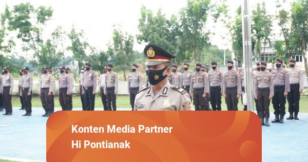 Seorang Anggota Polres Sekadau Terima Kenaikan Pangkat Pengabdian | kumparan.com